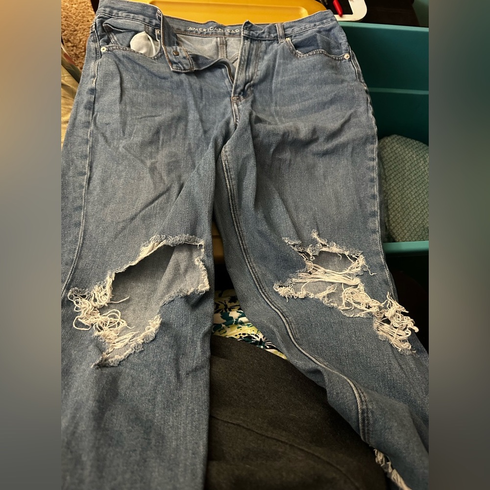 Ripped American Eagle Jeans - Gem
